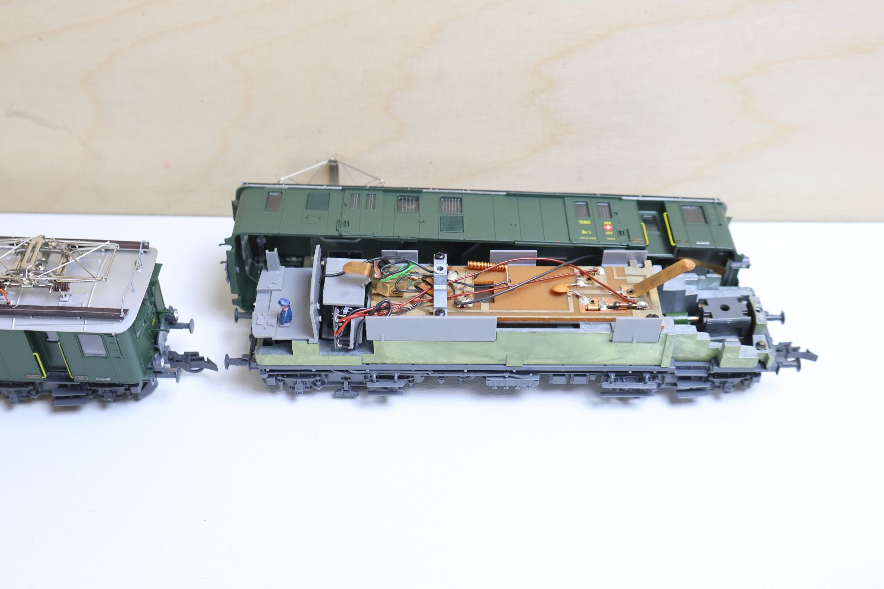 ROCO SBB Seetal De 4/4 + Personenzug - AC H0 43920 (Defekt) in ...