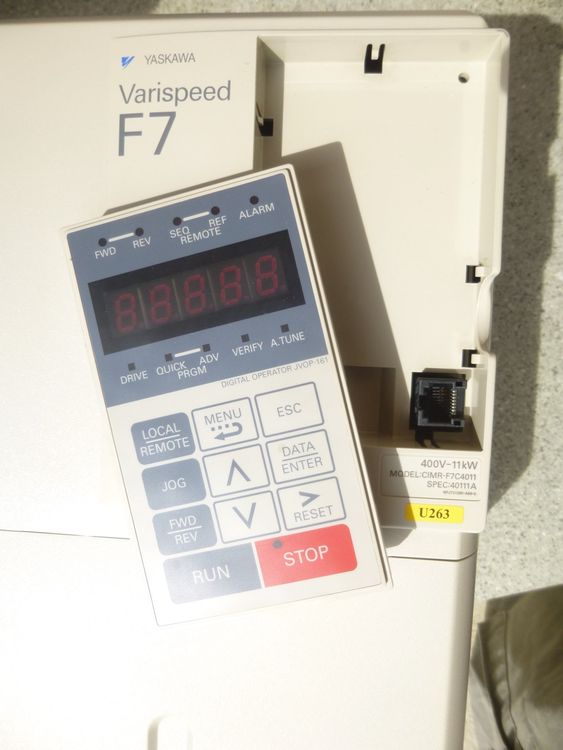 Yaskawa Frequenzumrichter CIMR F7C4011; Varispeed F7; 11kW | Kaufen auf ...