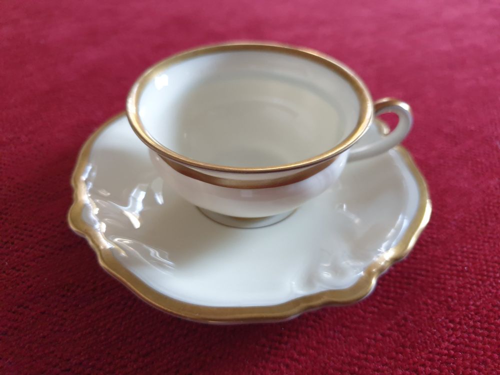 Tasse Mit Goldrand Alt