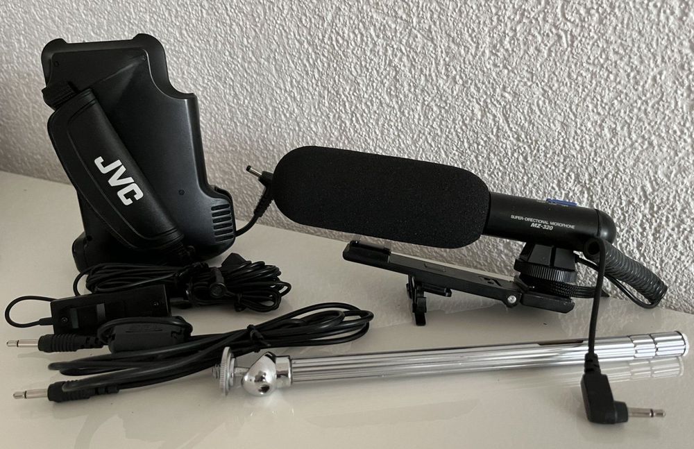 JVC GR-DV1 Camcorder digital miniDV (Defekt) in für CHF 65 – mit ...