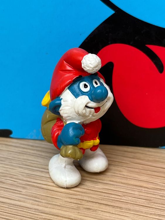 Papa Schlumpf als Weihnachtsmann (Gebraucht) in Lyss für CHF 5.5 – mit ...
