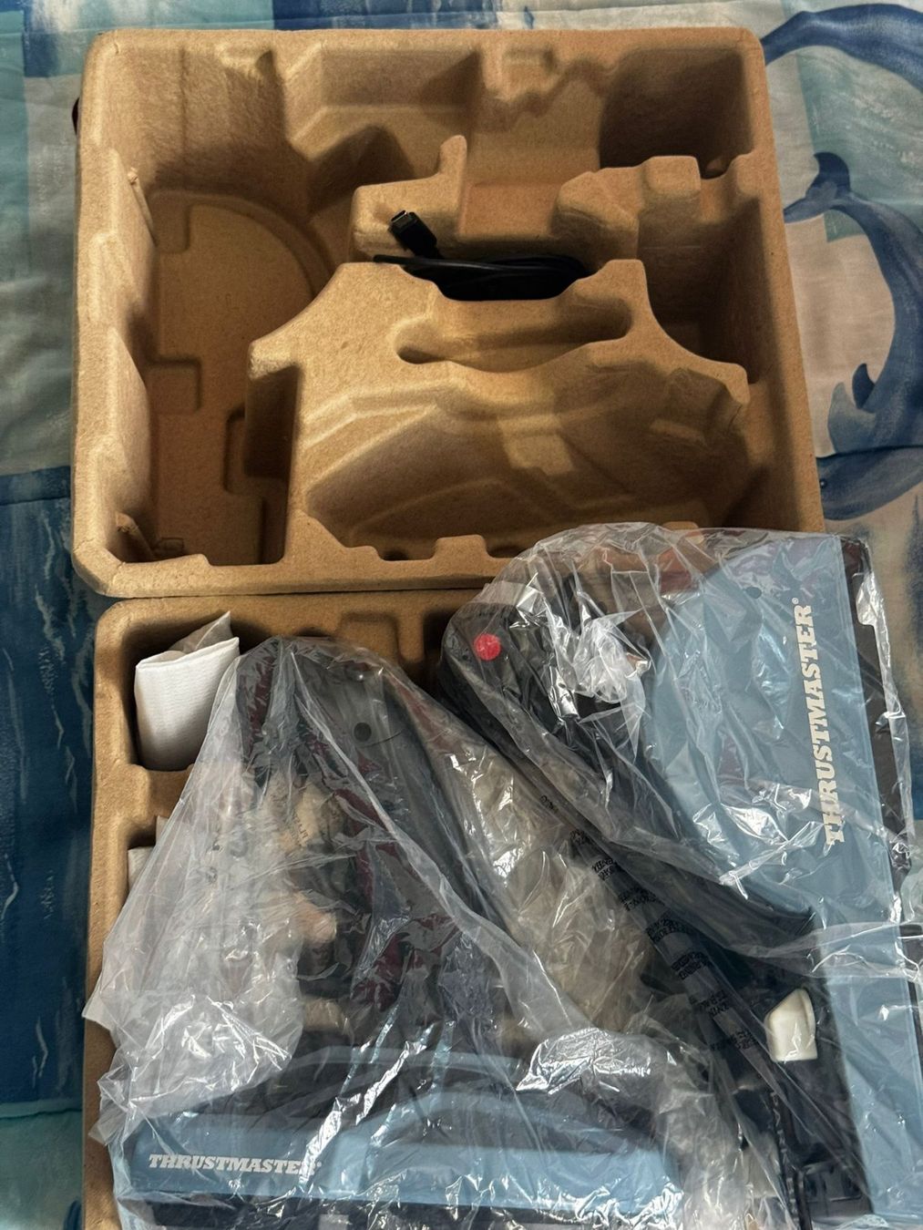 Thrustmaster Set: Captain Pack X & TFRP Rudder Pedals (Gebraucht) in ...