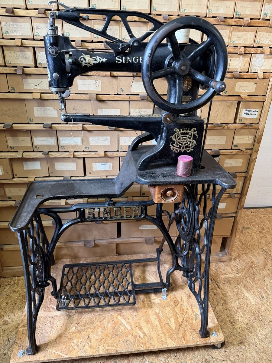 Leder Mit Nahmaschine Nahen