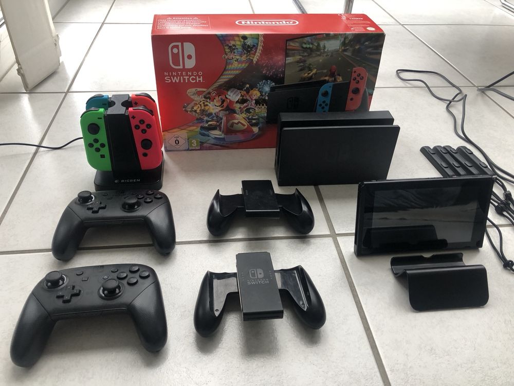 Nintendo Switch Deluxe Bundle inkl. 2 Pro Controller usw. (Gebraucht ...