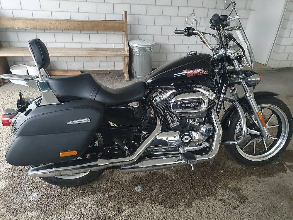 Harley-Davidson modèle XL 1200 T avec ABS, Alarme, (Gebraucht) in Bure ...