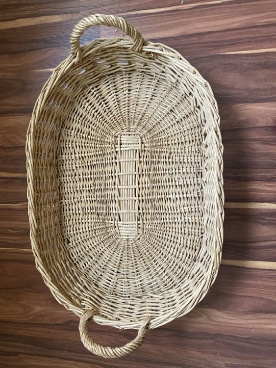Grosser flacher geflochtener Korb mit Henkel | Kaufen auf Ricardo