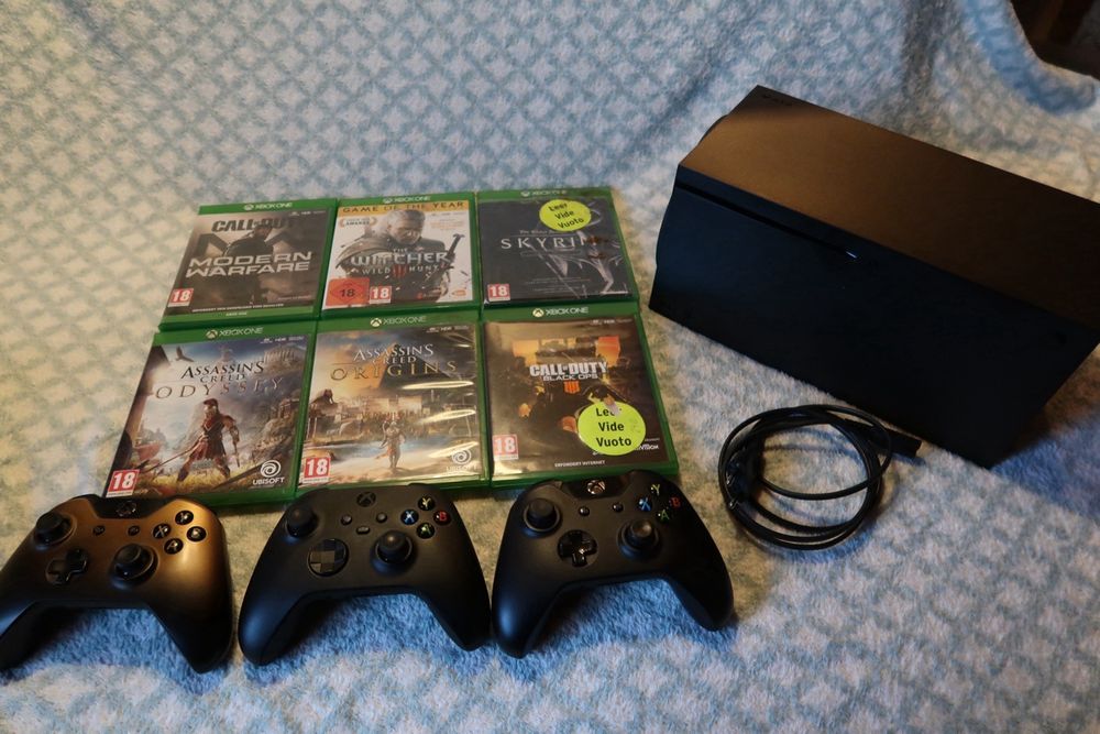Xbox Series X + 3x Controller + 6x Games | Kaufen auf Ricardo