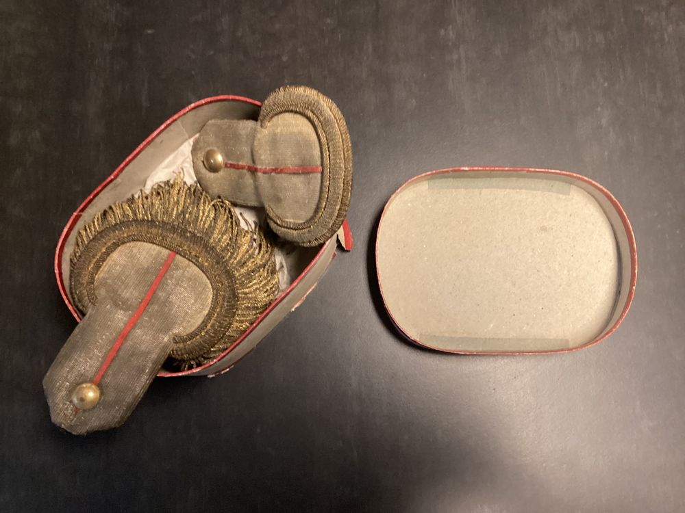 Épaulettes d’officier genevois de l’ordonnance 1830 (Gebraucht) in ...