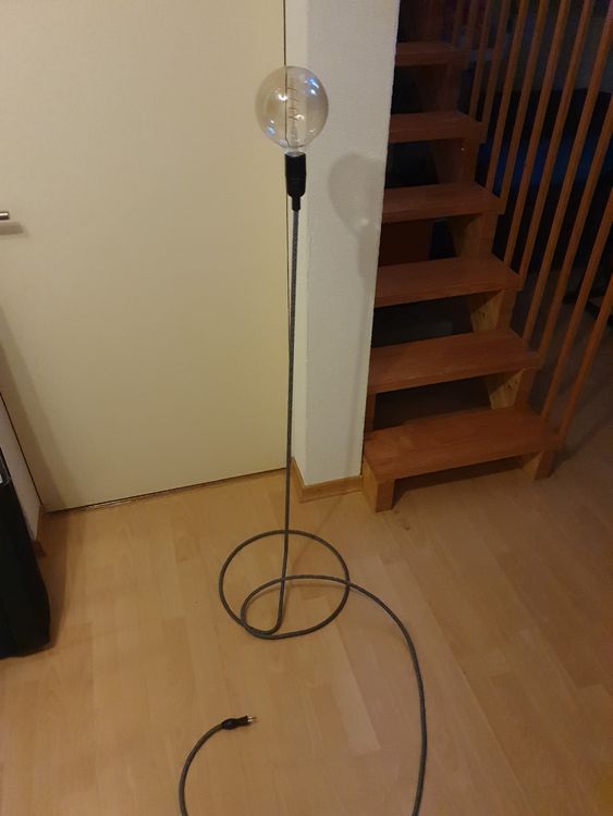 Design Stehlampe (Gebraucht) in Zürich für CHF 50 – nur Abholung auf Ricardo kaufen