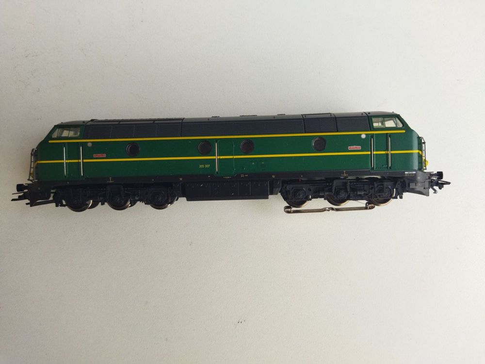 Diesellokomotive Serie 205 der SNCB von Märklin H0, WS Dig. (Neu und originalverpackt) in La ...