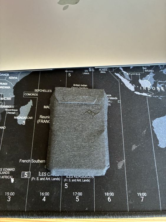 Peak Design Slim Wallet (Neu (gemäss Beschreibung)) in WINTERTHUR für ...