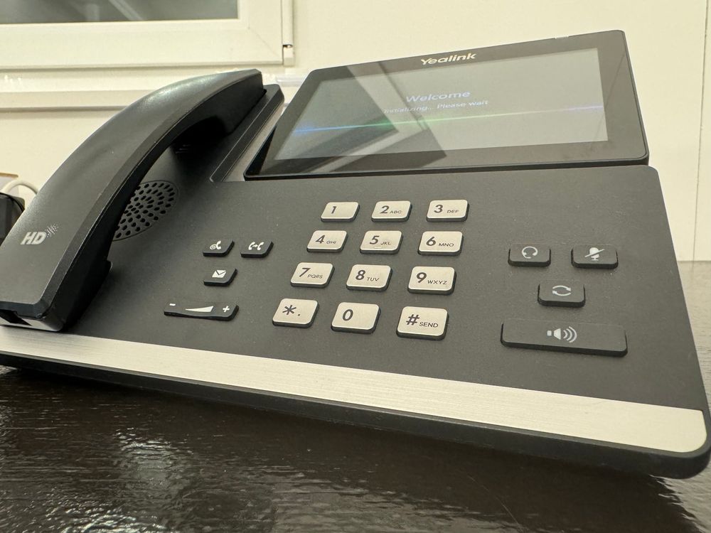 Yealink SIP-Telefon + DECT-Basisstation W60B Komplettset i (Gebraucht ...