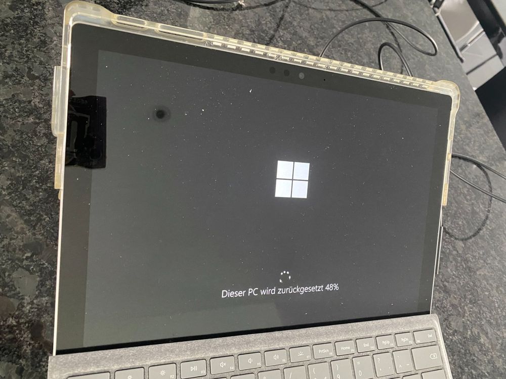 MICROSOFT SURFACE PRO 1796 mit Zusatz Speicherkarte (Gebraucht) in ...