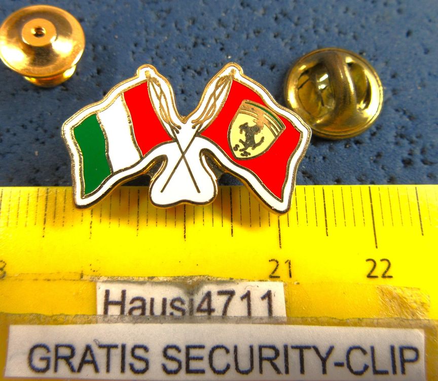 FARRARI UND ITALIA FLAGGEN GEKREUZT SCHMUCK-PIN GOLDIG KLEIN (Gebraucht) in Ettingen für CHF 19. ...
