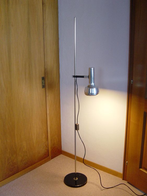 Stehlampe (Gebraucht) in Wil SG für CHF 150 – nur Abholung auf Ricardo kaufen