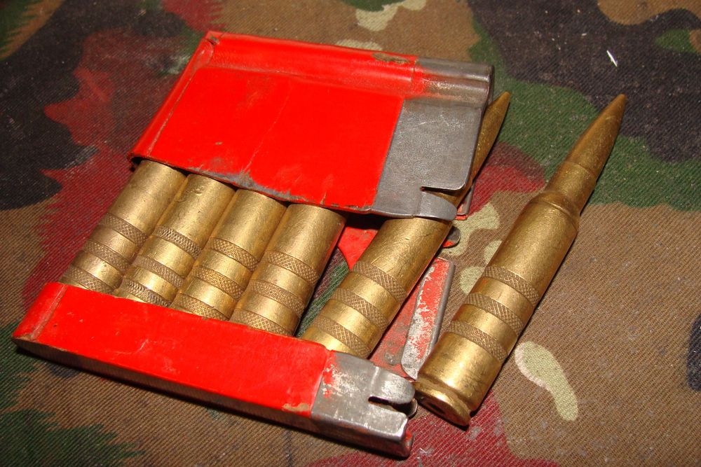 Cartouchière avec cartouches de manipulation inertes. | Kaufen auf Ricardo