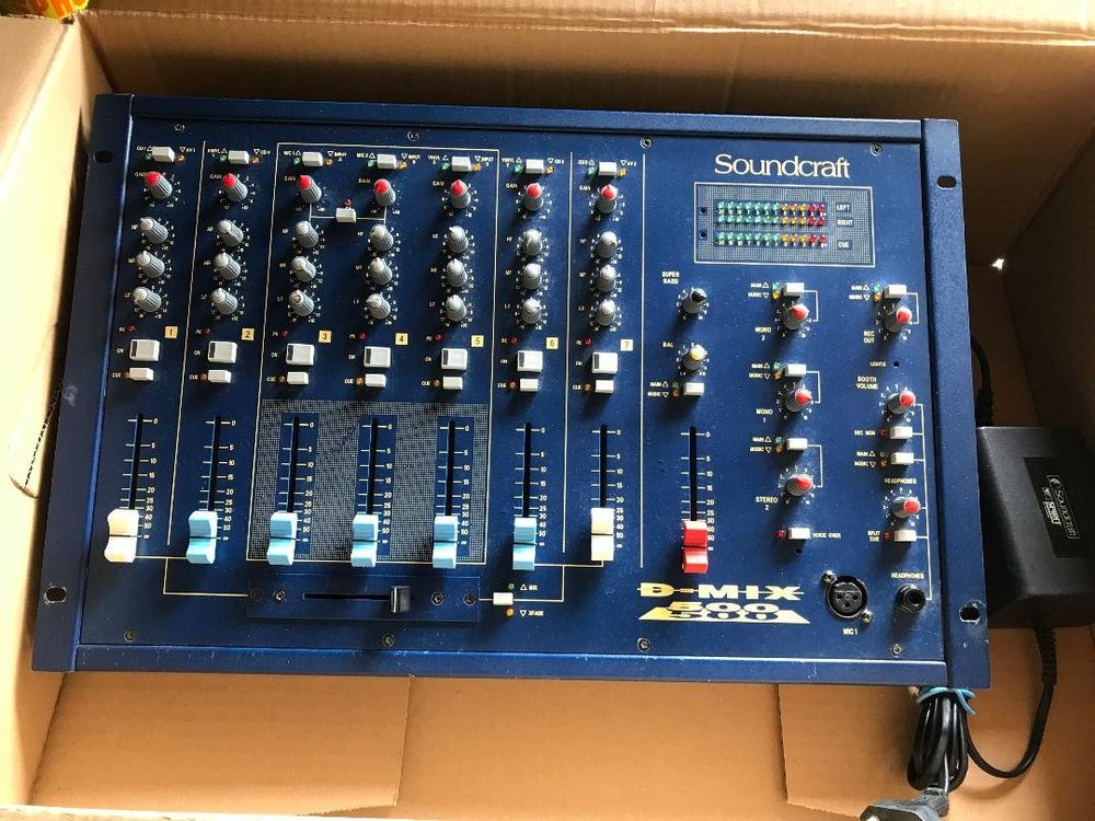 Soundcraft professioneller DJ-Mixer D-Mix 500 (Gebraucht) in Bonaduz ...