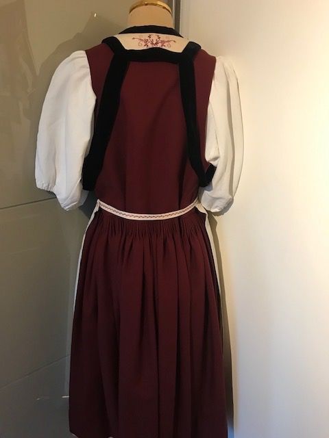 Tracht, Solothurner Tracht, Gr. 40 (Gebraucht) in Hindelbank für CHF 690 – mit Lieferung auf ...