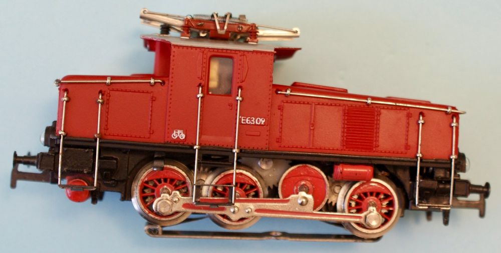 Locomotive Marklin 3001, no E6302, rouge carmin (Gebraucht) in Morrens ...