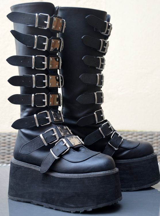 Demonia Damned-318 Boots / bottes .40 = 26 cm (Gebraucht) in Collonges ...