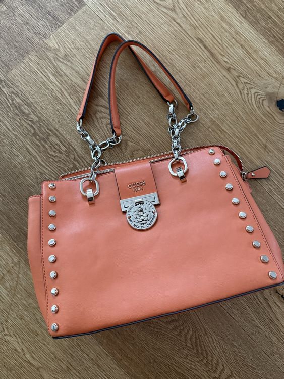 Guess Bag Peach (Gebraucht) in Boswil für CHF 28 – mit Lieferung auf ...
