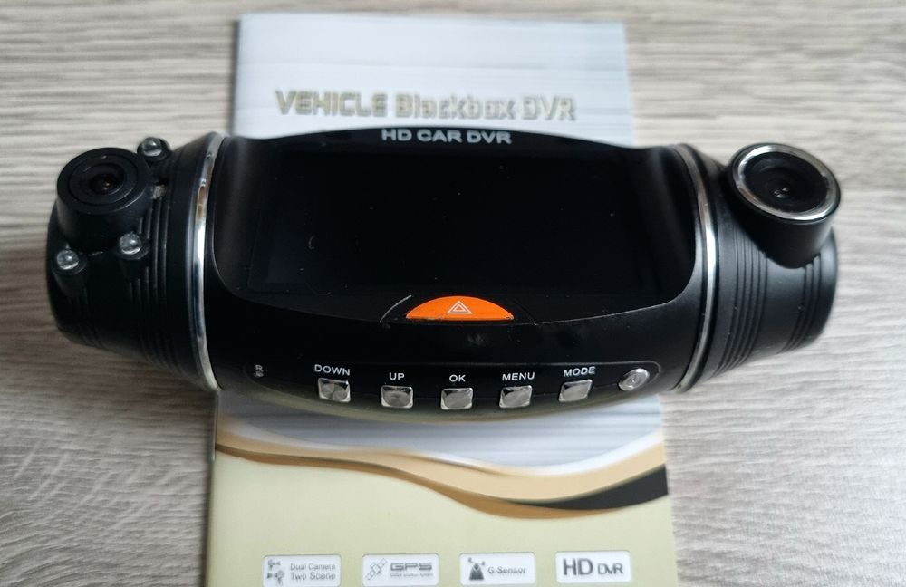 Dual-Dashcam mit Saugnapf (Neu und originalverpackt) in Emmen für CHF 6 – mit Lieferung auf ...