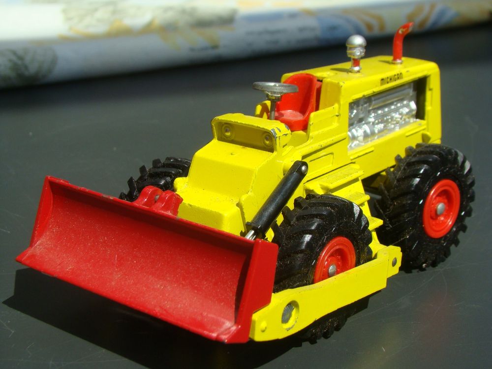 Dinky 976 Michigan Tractor Dozer - Schneepflug Pflug selten (Gebraucht) in Walzenhausen für CHF ...