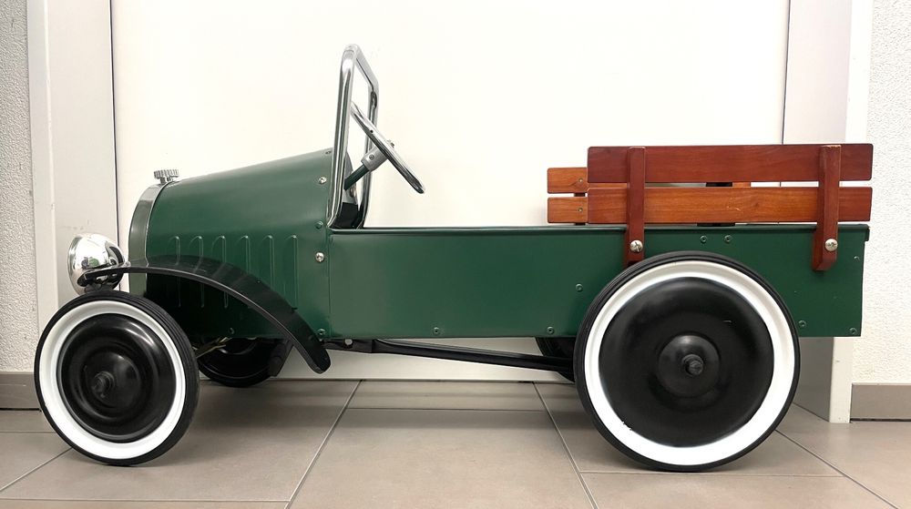 Tretautos Aus Blech