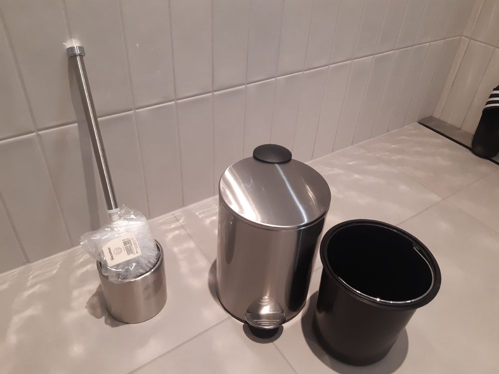 Treteimer und WC-Bürste Chrom (Neu (gemäss Beschreibung)) in Rupperswil für CHF 19 – mit ...