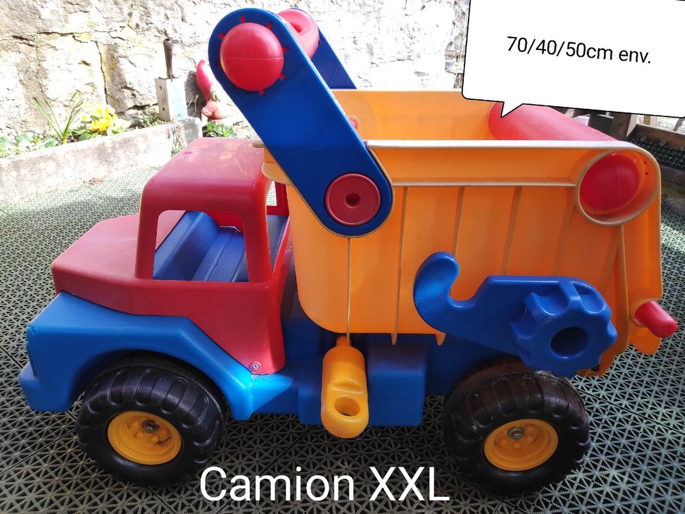 Grand camion jouet (Gebraucht) in Couvet für CHF 10 – mit Lieferung auf ...