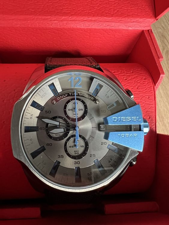 Montre Diesel Mega Chief DZ4500 étanche 100 mètre | Kaufen auf Ricardo