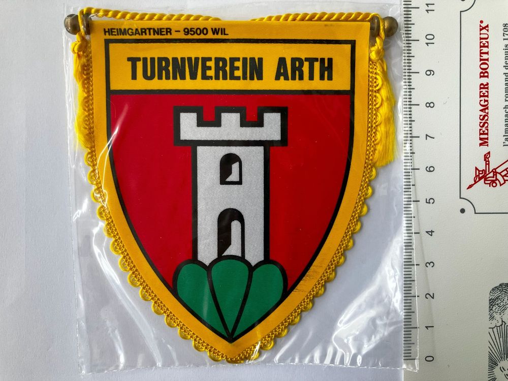 Vintage Fanion/Wimpel TURNVEREIN ARTH (Neu und originalverpackt) in Gland für CHF 10 – mit ...