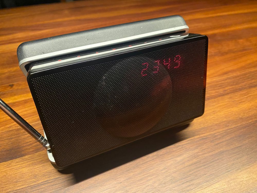 Geneva XS Radio Alarm Clock | Kaufen auf Ricardo