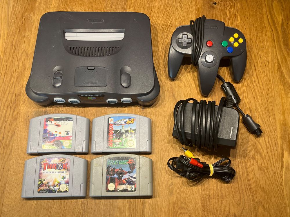 Nintendo 64 N64 + 4 Spiele Controller Konsole Retro | Kaufen auf Ricardo