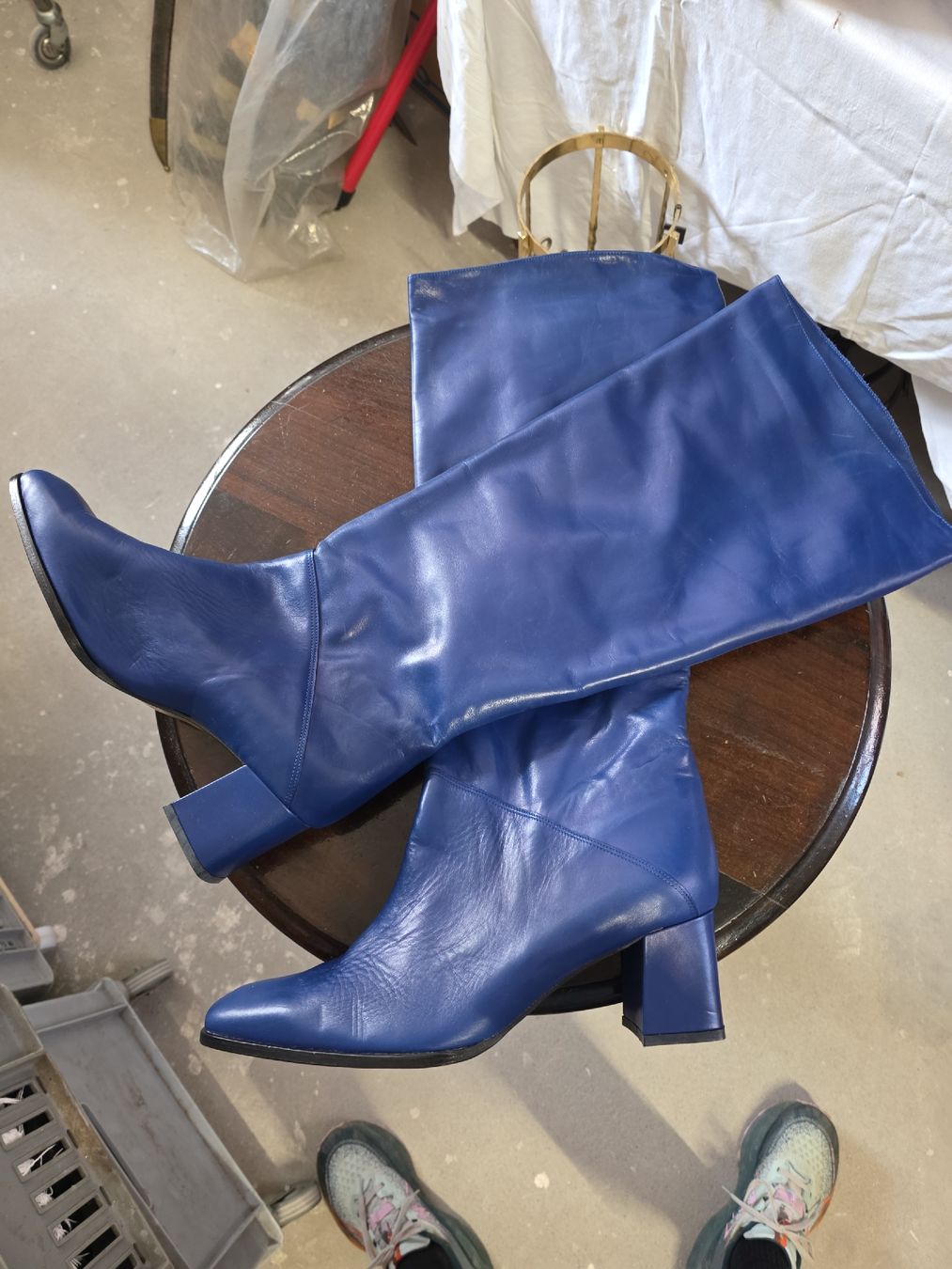 “Blaue Lederstiefel Gr. 44 – Blockabsatz, auffällige Farbe (Gebraucht ...