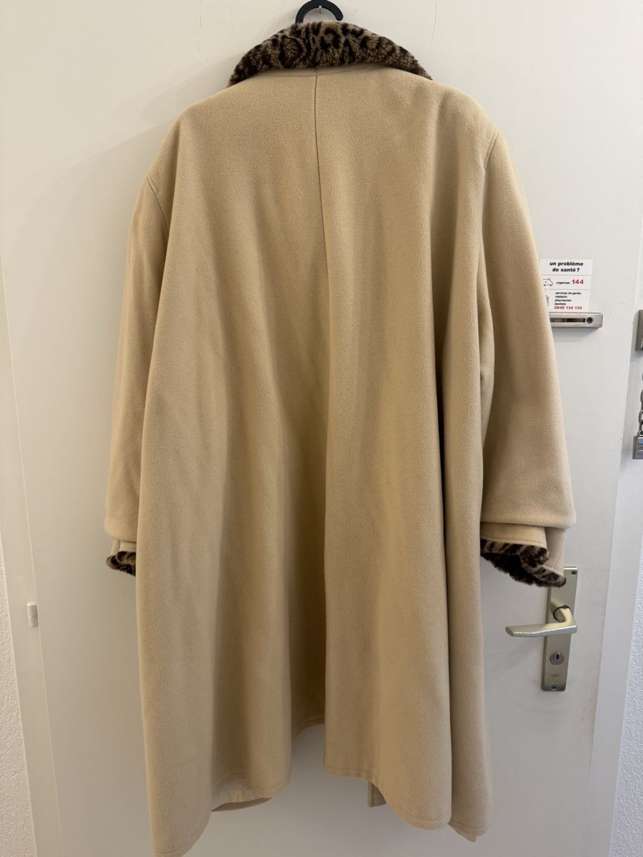 Manteau col léopard (D'occasion) à Le Locle pour CHF 10 – avec ...
