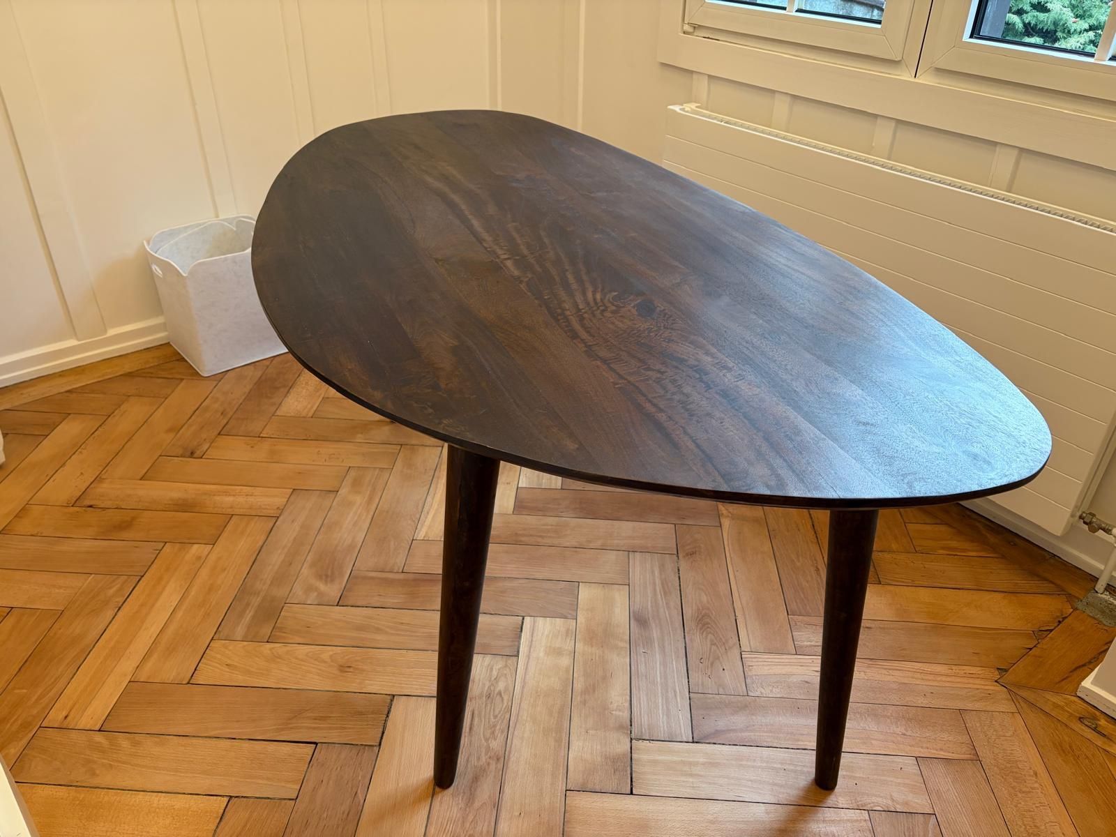 Esstisch - aussergewöhnliche Form (abholen Stadt St. Gallen) (Gebraucht ...