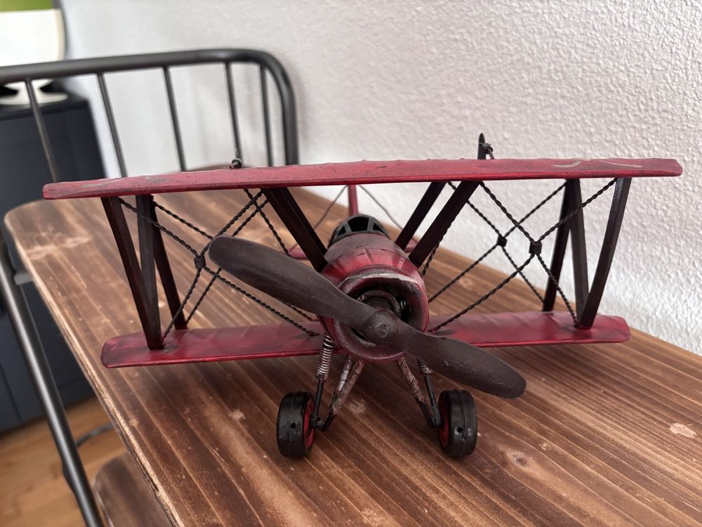 Vintage Red Biplane Metal Model Airplane Home Decor | Kaufen auf Ricardo