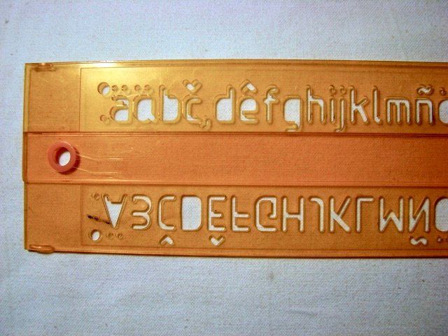 ROTRING Schablone Lineal Norm Schrift Buchstaben Ziffern | Kaufen auf ... ROTRING Schablone Lineal Norm Schrift Buchstaben Ziffern | Kaufen auf ...