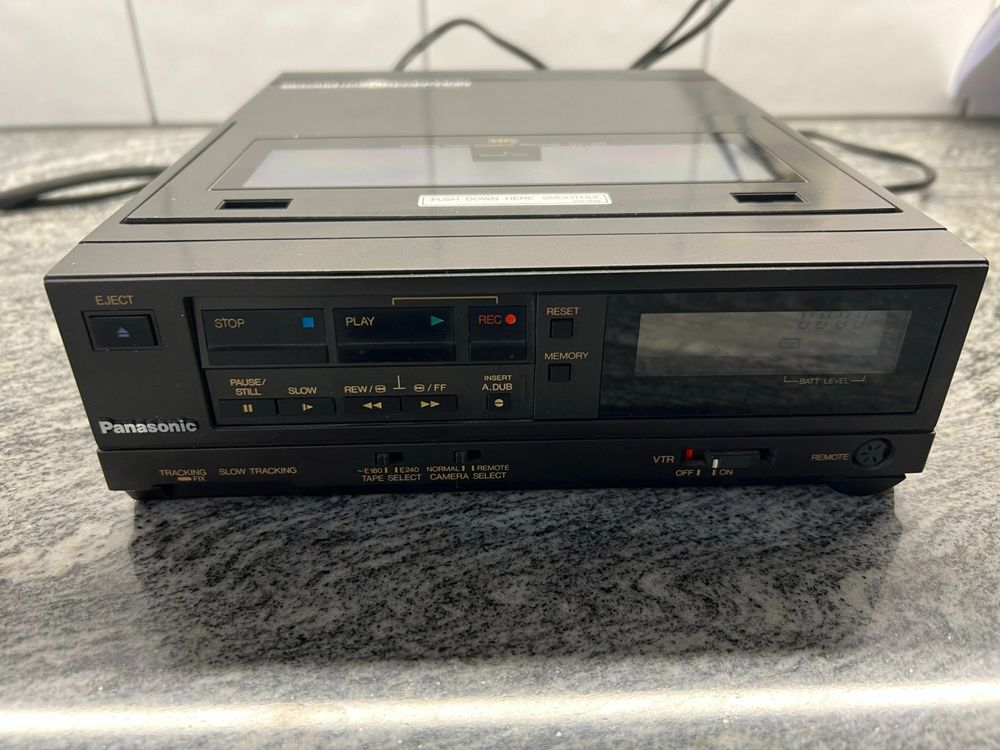 Panasonic Set mit Kamera A1, VHS-Recorder und TV-Tuner (Gebraucht) in ...