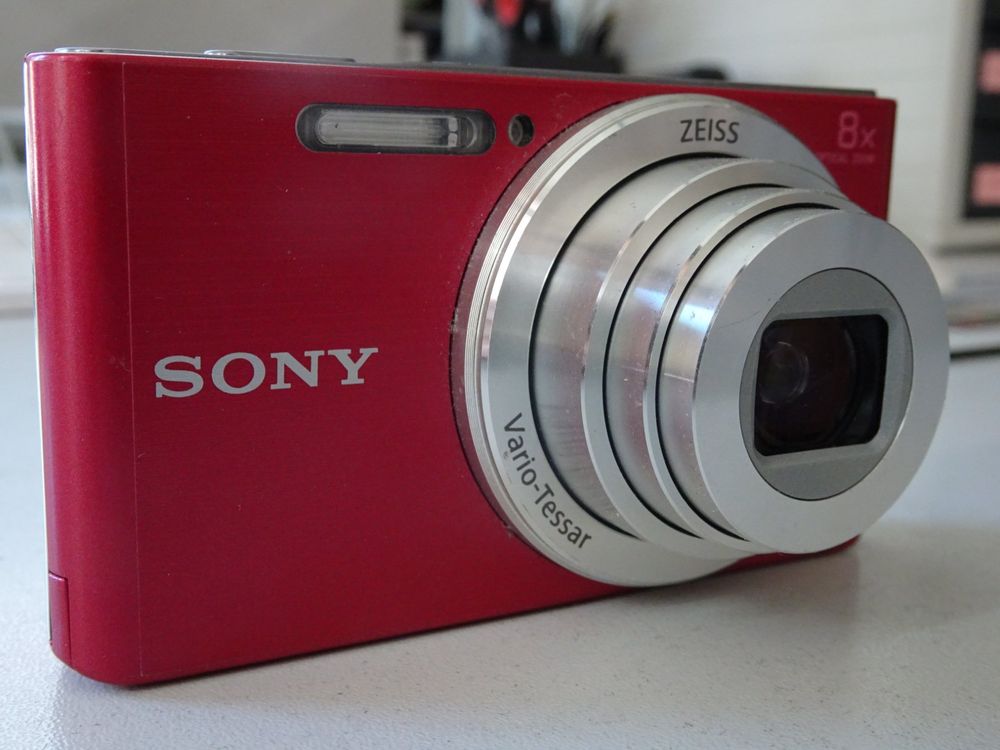 Sony DSC-W830 Zeiss Vario 20.1 MP Cyber Shot Slim Kamera (Gebraucht) in ...