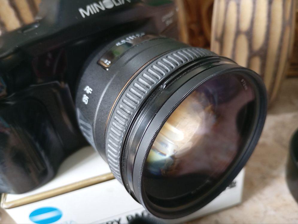Minolta 9xi AA Battery Pack mit AF 85mm Portrait Lense 1:1.4 (Gebraucht ...