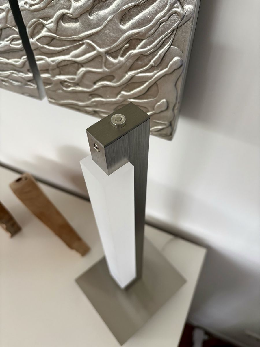 Elegante Design Lampe - Zeitloses Licht für Ihr Zuhause (Neu (gemäss ...