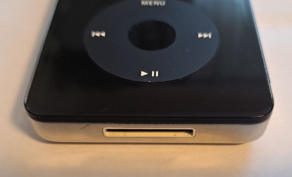 Ipod Classic 80GB Modell MA450FD mit USB Kabel (Gebraucht) in Biel ...