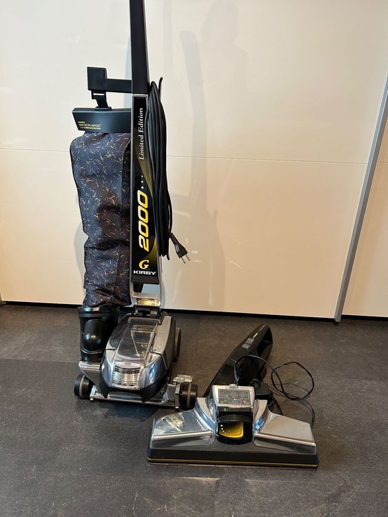 KIRBY Staubsauger mit viel Zubehör (Gebraucht) in Zürich für CHF 455 – nur Abholung auf Ricardo ...