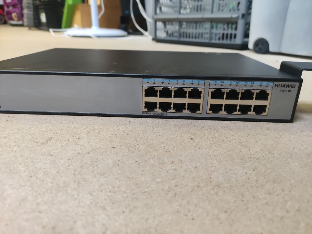 Huawei 16Port Gigabit Swich für Rack oder Wandmontage (Gebraucht) in ...