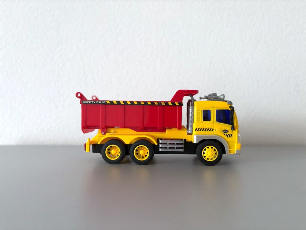 Spielzeug-Kipplaster Kiepwagen Kippmulde (Gebraucht) in Holzhäusern ZG ...