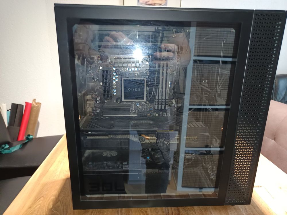 All in One Gaming-PC (RTX 3070) + Samsung Smart Monitor (Gebraucht) in ...