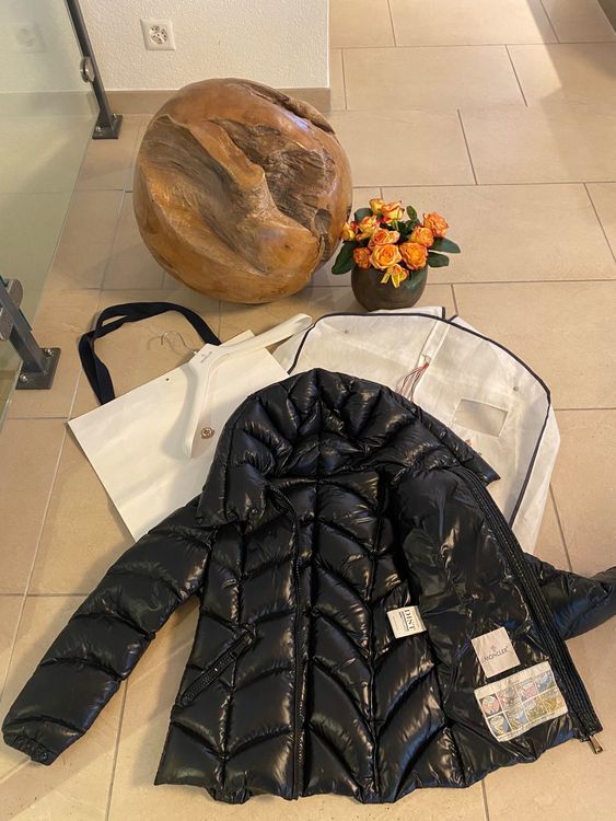 Moncler Original Akebia Giubbotto Gr. S Lp. 1290 Fr. (Neu (gemäss ...