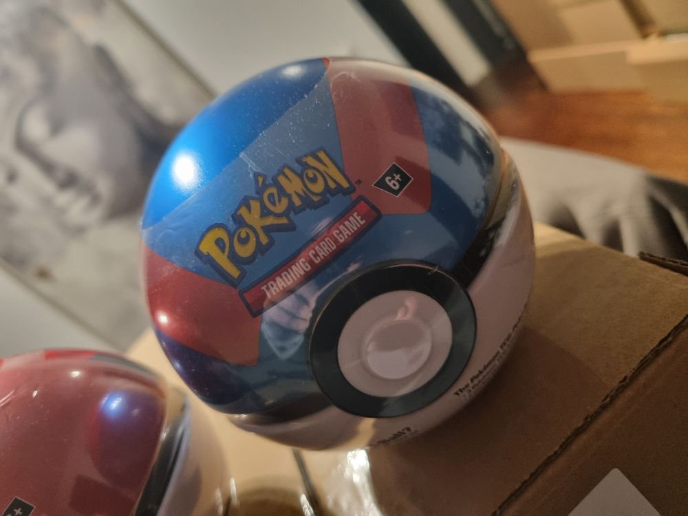 Tin Poke Ball Display Case mit 6 Bällen auf englisch Pokemon (Neu und ...